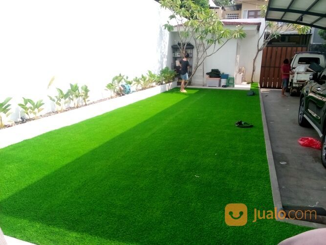 Taman Rumput Sintetis Dengan Paketan Drainase Dan Rumput di Kota ...