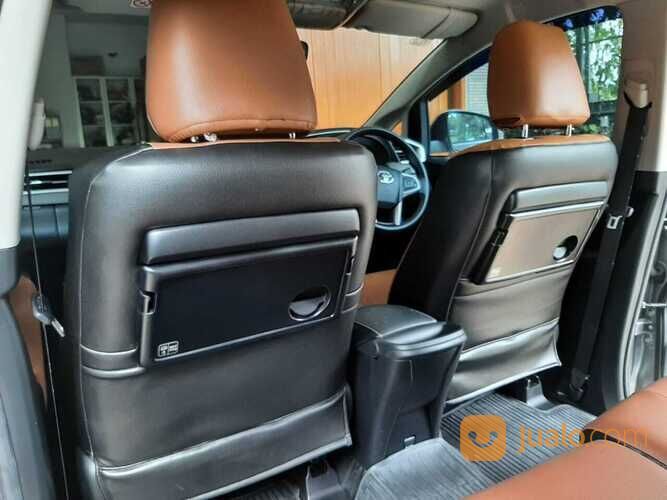 Toyota Innova V 2017 matic, KM 20.505, STNK baru perpanjang, Mobil ...