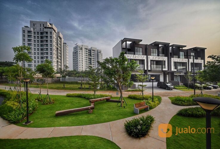 Rumah 4 Lantai Tepi Danau Dengan Lift Di Citra 6 Jakarta Barat di Kota ...