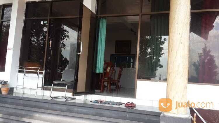 Villa Luas Desain Modern 2 Lantai Di Jl Imam Bonjol Kota Batu di Kota ...