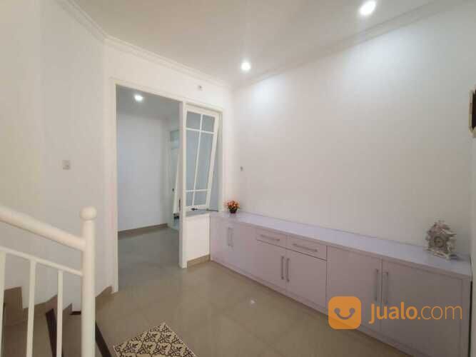 Taman Mutiara, Baru Renov Semi Furnish di Kota Surabaya, Jawa Timur ...