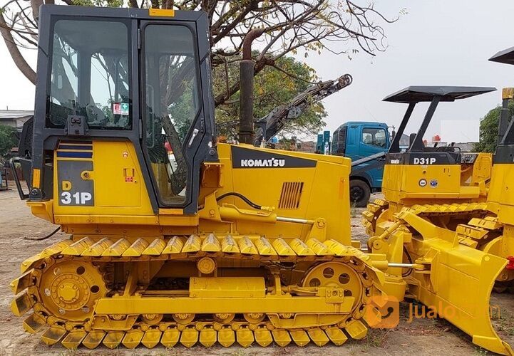 Bulldozer Komatsu D31P-20 LGP ex Import tahun 2023 di Kota Jakarta ...