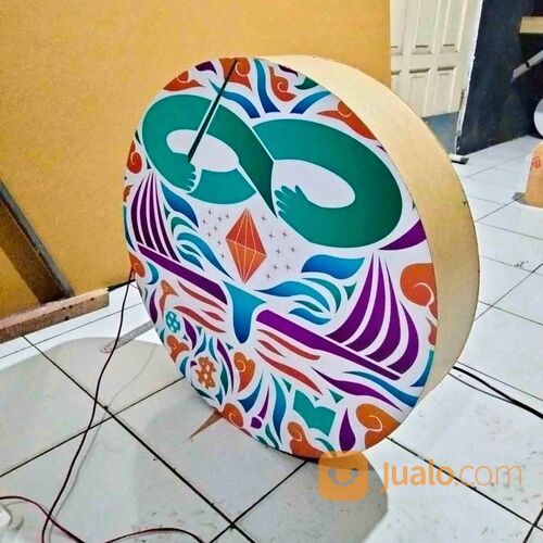 Neon box papan nama huruf timbul neon box reklame di Kota Bandung, Jawa ...