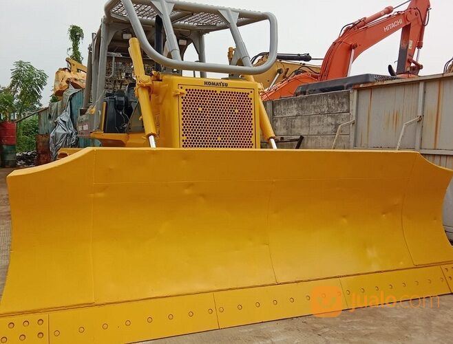 Bulldozer Komatsu D85ESS-2 Tahun 2017 di Kota Jakarta Timur, DKI ...