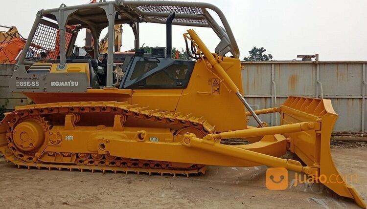 Bulldozer Komatsu D85ESS-2 Tahun 2017 di Kota Jakarta Timur, DKI ...