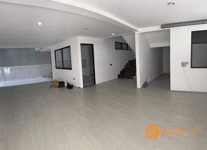 Rumah Citraland South Emerald Mansion Minimalis di Kota Surabaya, Jawa ...