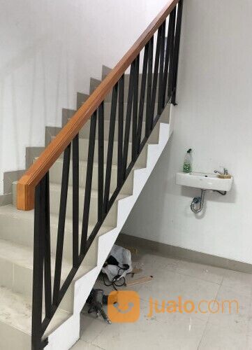 railing tangga handrail kayu di Kab. Sidoarjo, Jawa Timur | Jualo.com