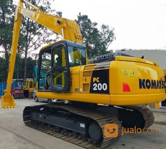 Excavator Long Arm Komatsu PC200-8M0 tahun 2017 di Kota Jakarta Timur ...