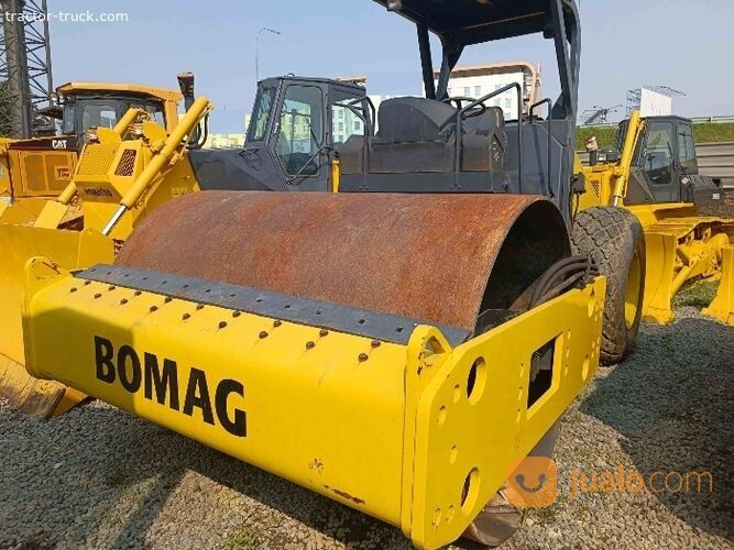 Compactor Bomag model BW211D-40 di Kota Jakarta Timur, DKI Jakarta ...