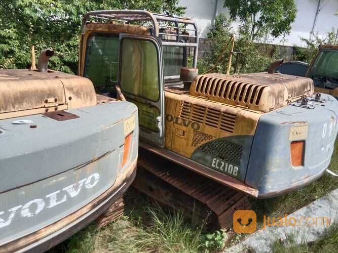 Excavator Volvo EC 210B Prime 2011, Berat 23 Ton, Lokasi Strategis di ...