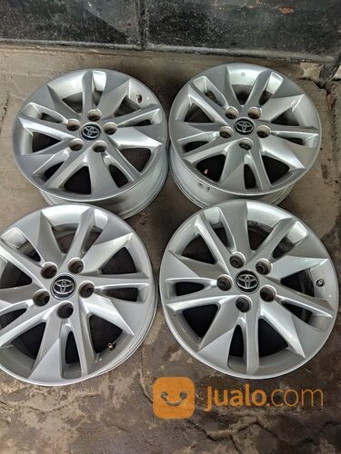 Velg mobil oem original Toyota Kijang innova reborn di Kota Surabaya ...