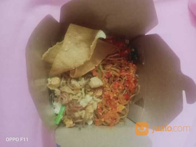 Mie Yamin Box Halal Umami Muslim di Kota Pematang Siantar, Sumatera ...
