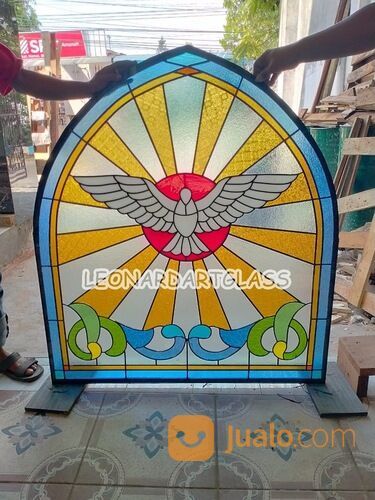 Kaca Patri Gereja Katolik Labuan Bajo di Kab. Sidoarjo, Jawa Timur ...