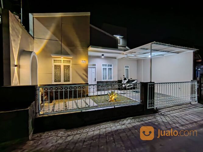 Rumah Cantik Dalam Komplek di Taman Rafflesia di Kota Bandung, Jawa ...