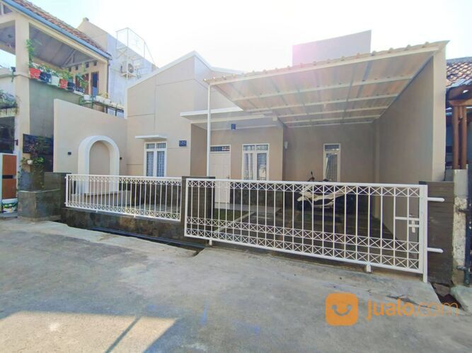 Rumah Cantik Dalam Komplek di Taman Rafflesia di Kota Bandung, Jawa ...