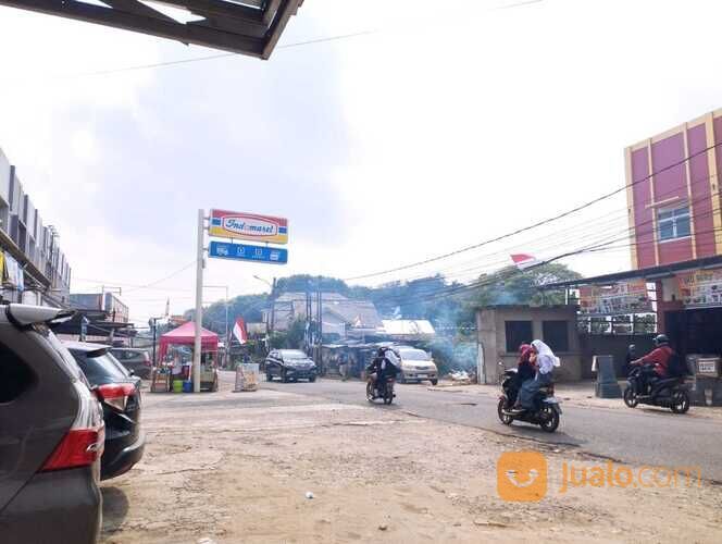 Ruko kosong lokasi kebun bunga di Kota Palembang, Sumatera Selatan ...