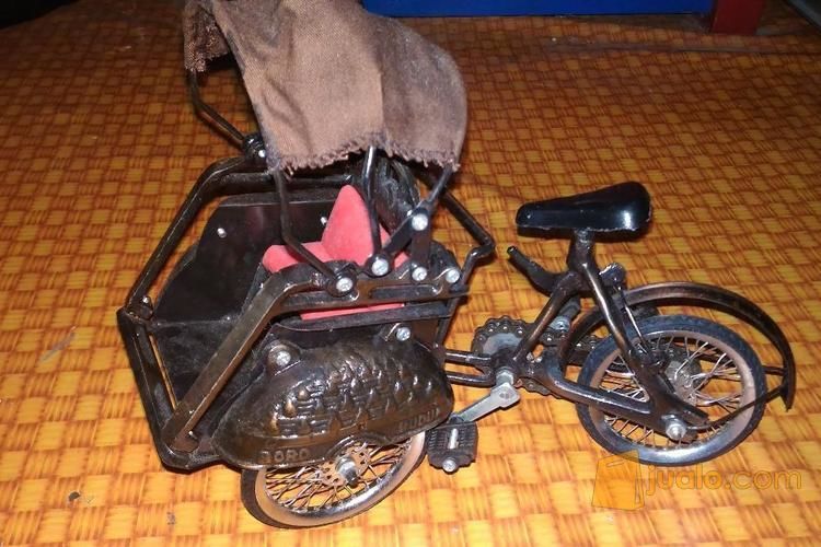 Miniatur BECAK & SEPEDA bahan BESI di Kota Bandung, Jawa Barat | Jualo.com
