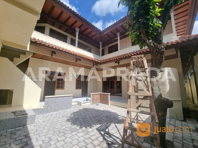 Min 2 Tahun Rumah Style Bali 5+3 Kamar Banyak Cocok Mess Karyawan Renon ...