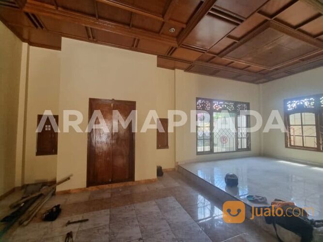 Min 2 Tahun Rumah Style Bali 5+3 Kamar Banyak Cocok Mess Karyawan Renon ...