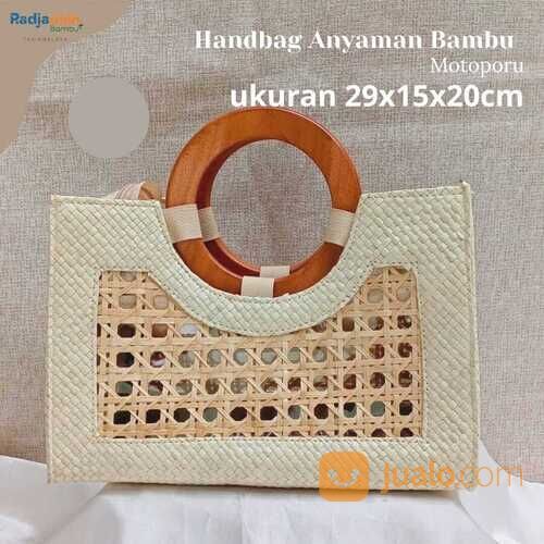Handbag Bahan Pandan Kombinasi Anyaman Pandan Handle Kayu di Kab ...