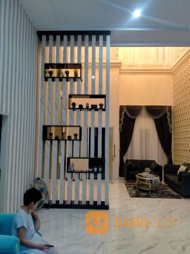 Model partisi dengan rak minimalis dan elegan di Kab. Sidoarjo, Jawa ...