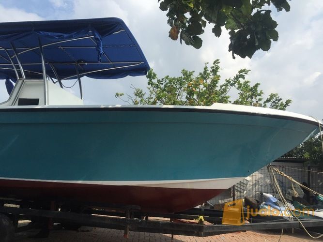 Kapal speed boat center console mancing buildup 9m + mesin Mitsubishi ...