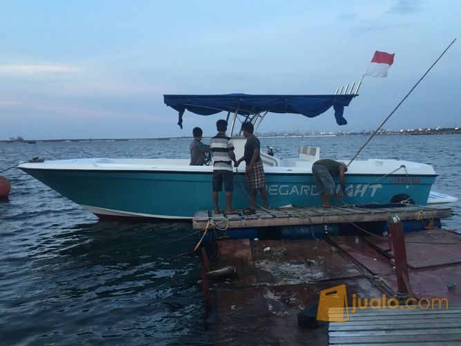 Kapal speed boat center console mancing buildup 9m + mesin Mitsubishi ...