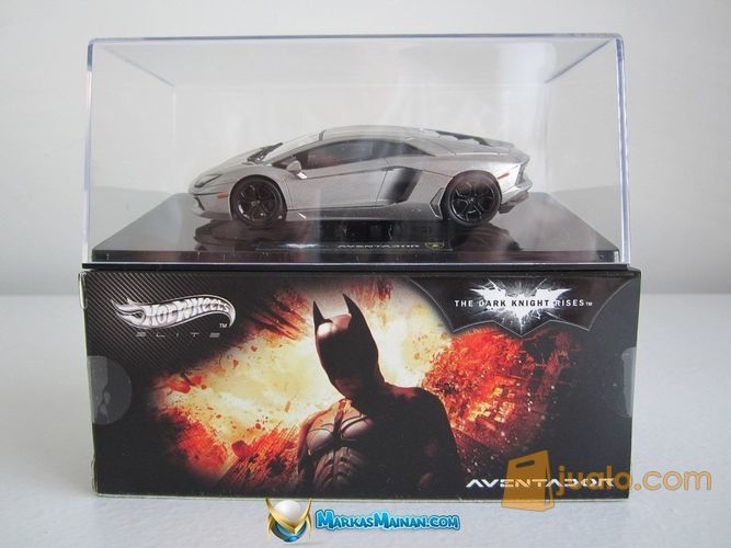 Hot Wheels Elite Bruce Wayne Lamborghini Aventador The Dark Knight di ...