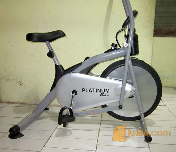 Alat Latihan Olahraga Sepeda Statis Platinum Bike Kebugaran Tubuh di ...