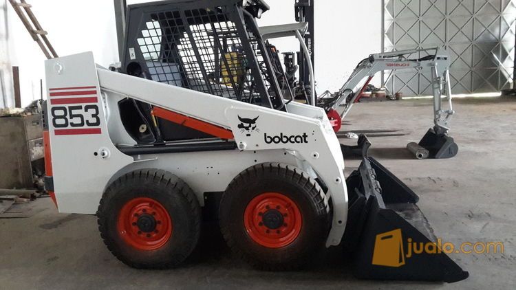bobcat skid steer loader 853 kapasitas 0.8 m3 engine isuzu di Kota ...