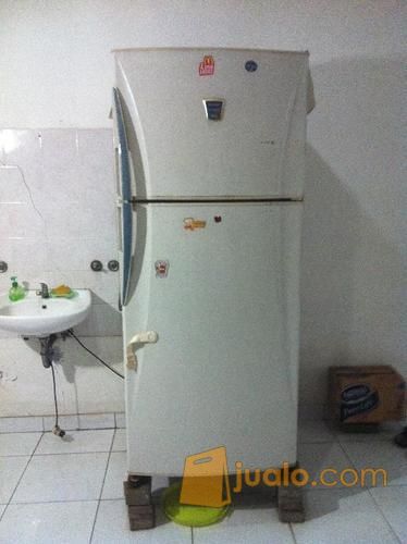 Kulkas Sharp Superior di Kota Jakarta Utara, DKI Jakarta | Jualo.com