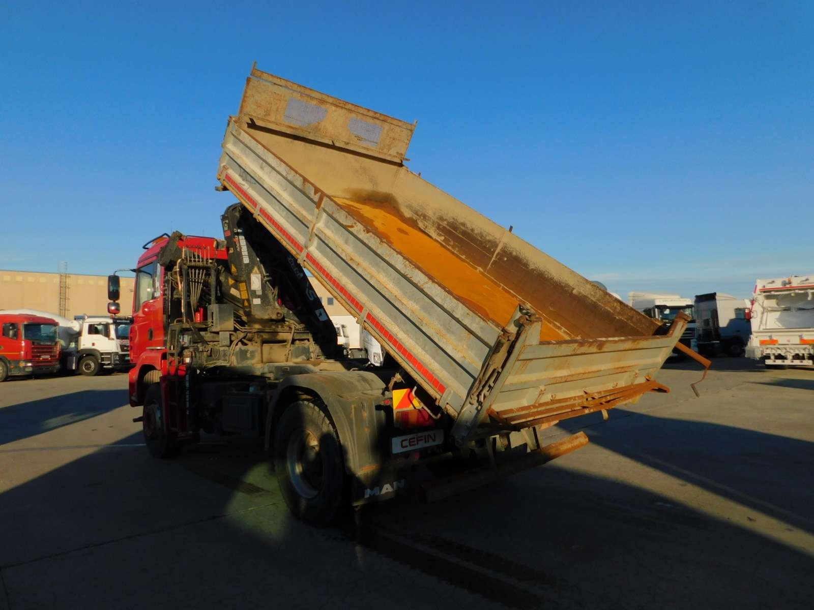 Basculanta Man 18313 Cod: 77689 | Cefin Trucks