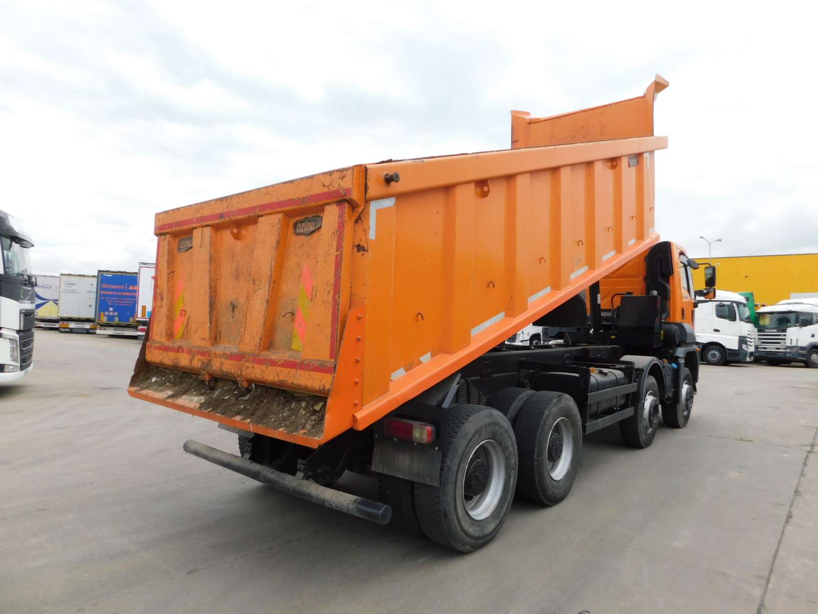 Basculanta Ford 4142d 8x4 Dcab E6 16s2230 Cod: 80317 | Cefin Trucks