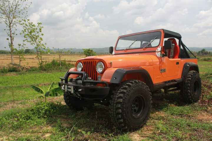 Hobi Menerjang Jalan Batuan? Ini Jenis Mobil Adventure yang Cocok!