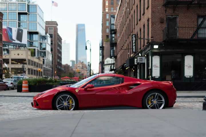11 Jenis Mobil Ferrari Lengkap dengan Info Harga Terbaru