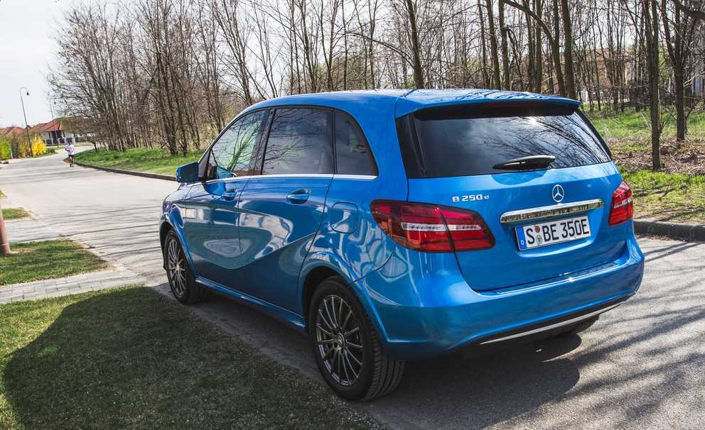2017 Mercedes Benz B Class EV Exterior View Rear And Side Gallery ...