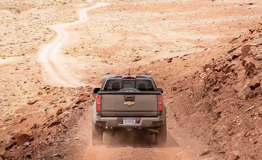 2017 Chevrolet Colorado ZR2 Crew Cab Diesel Exterior Rear Gallery ...