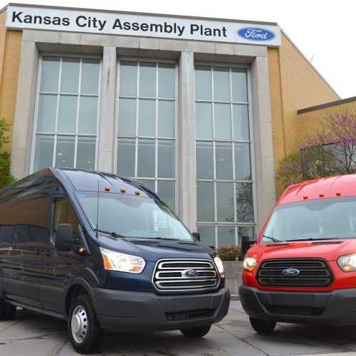 2015 Ford Transit 150 Rear Exterior Gallery (Photo 5 of 13)