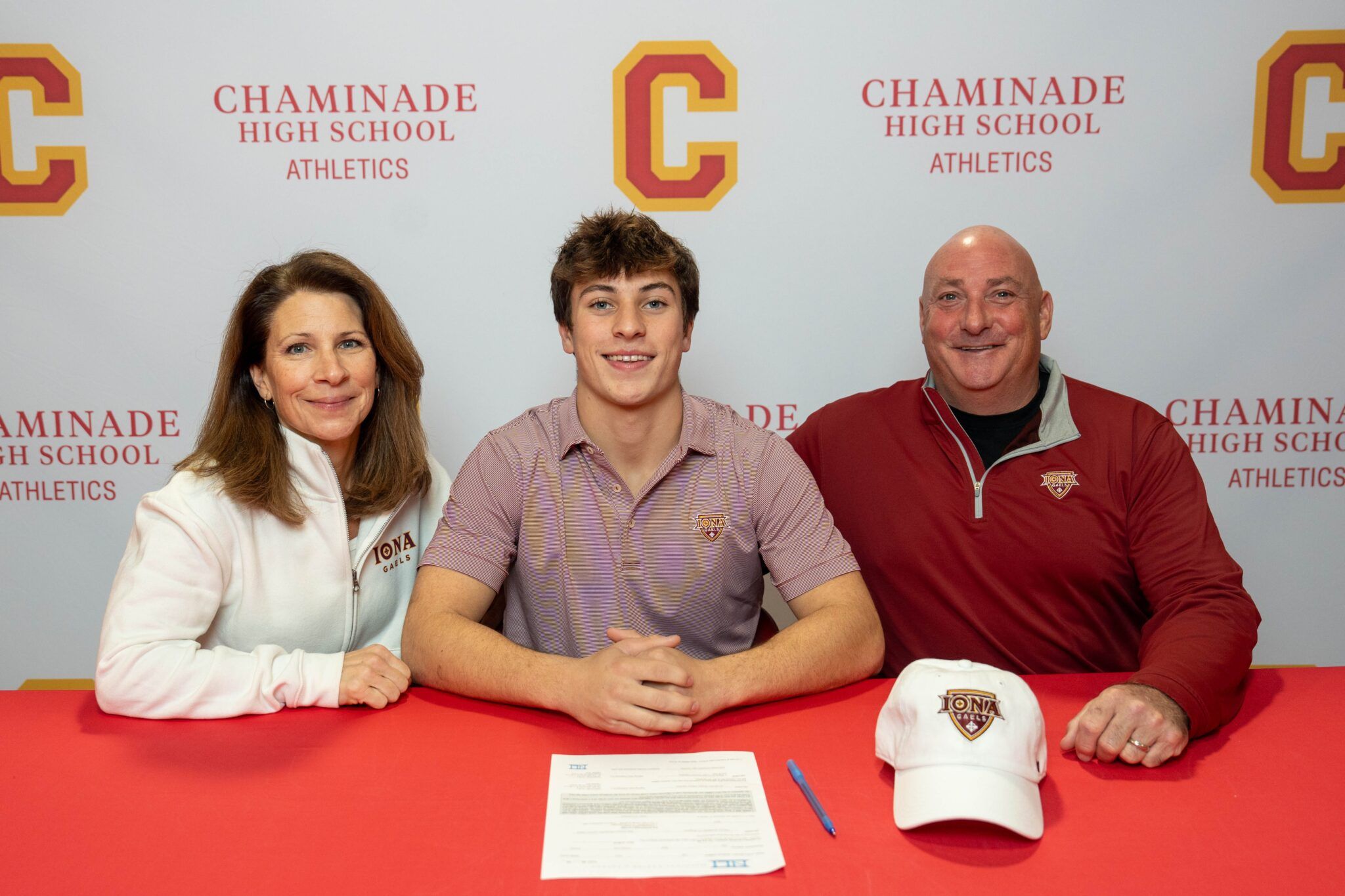 Flyers Sign On for Success - Chaminade
