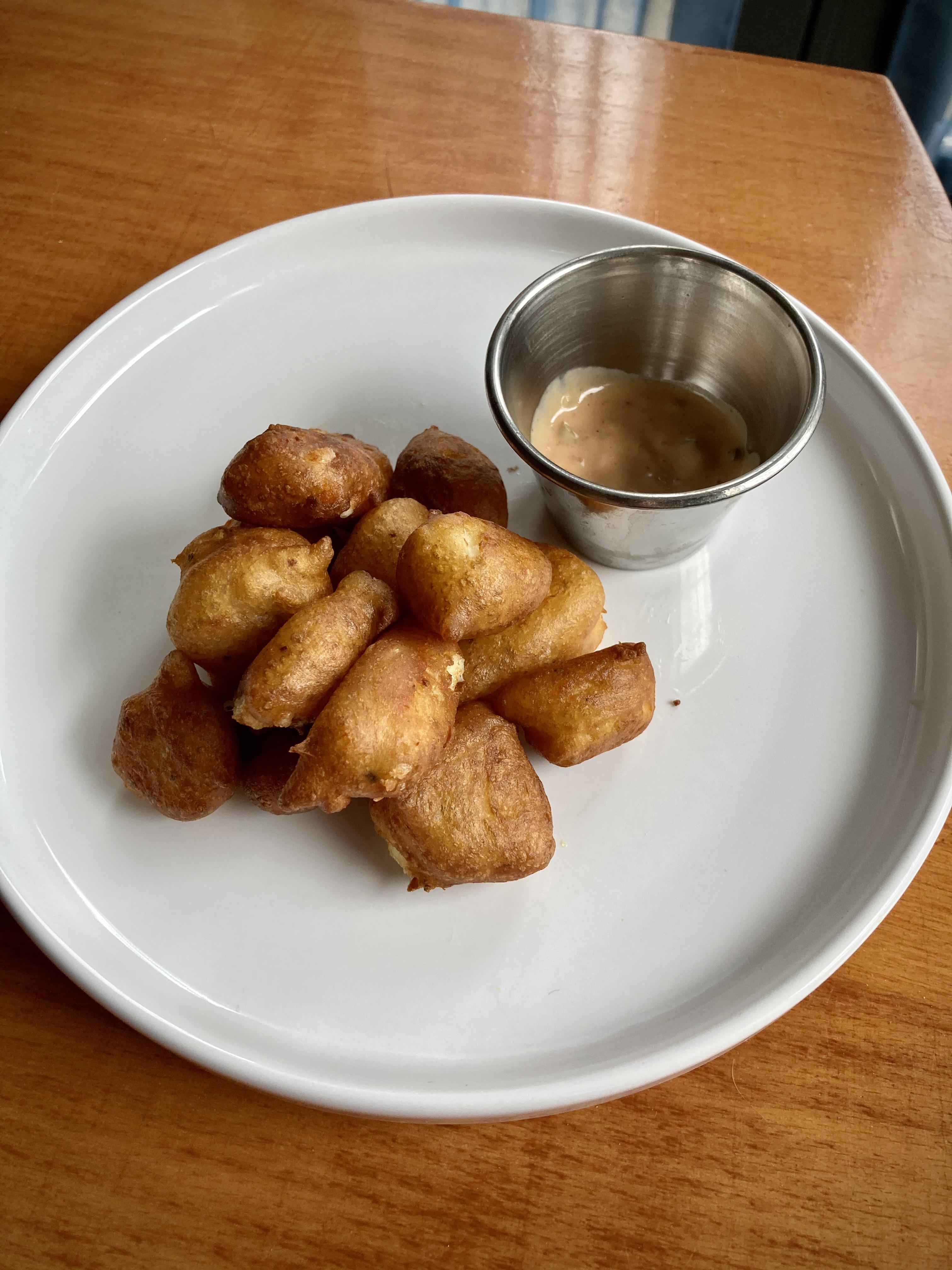 Week 22: Across the Border - (Wisconsin) Fried cheese curds : r ...