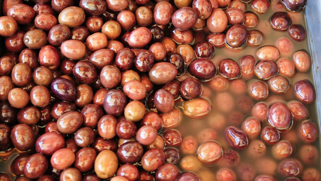 15 Types of Olive: Key Differences in Color and Taste