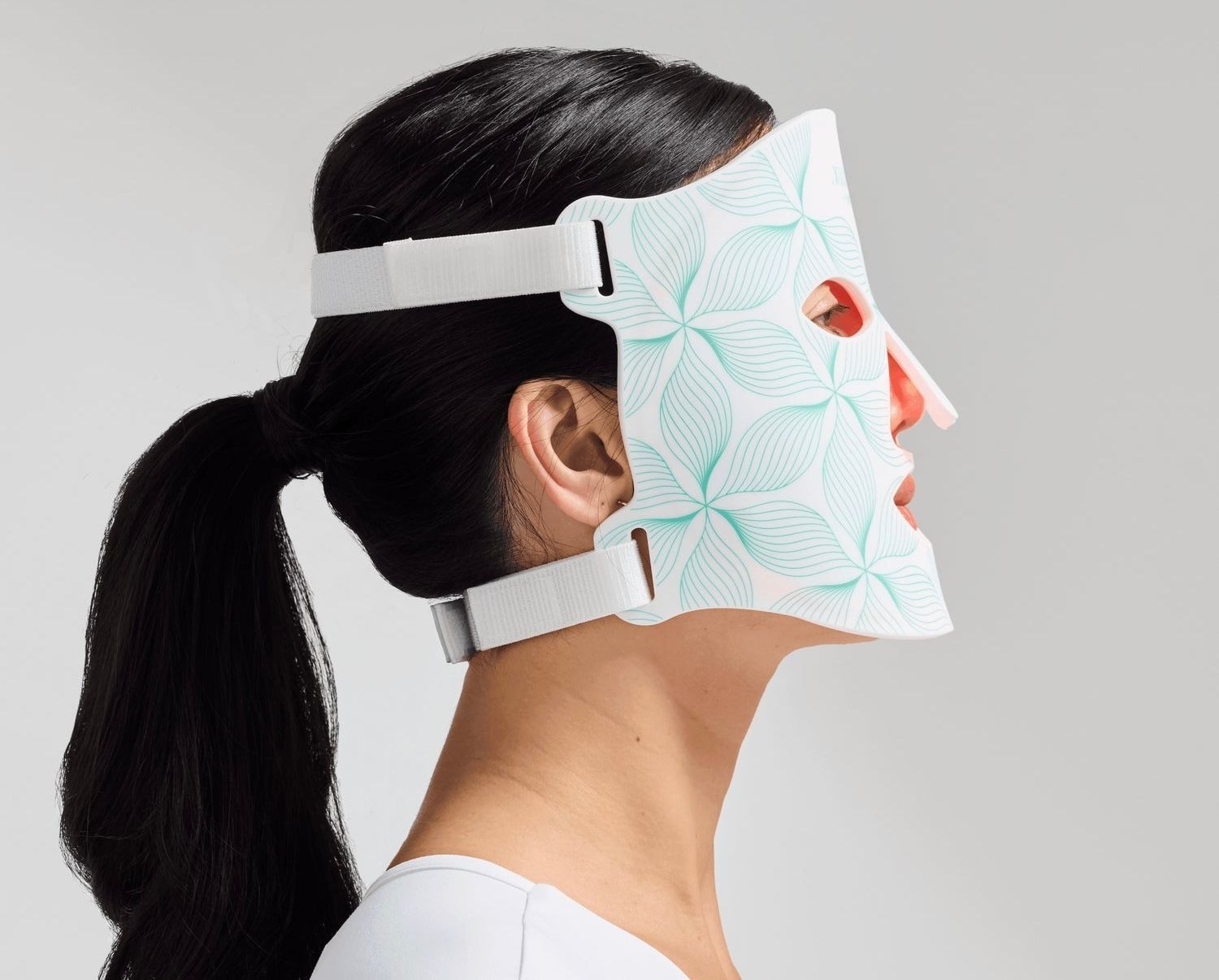 Omnilux vs CurrentBody Series 2: Best LED Mask Comparison (2026)