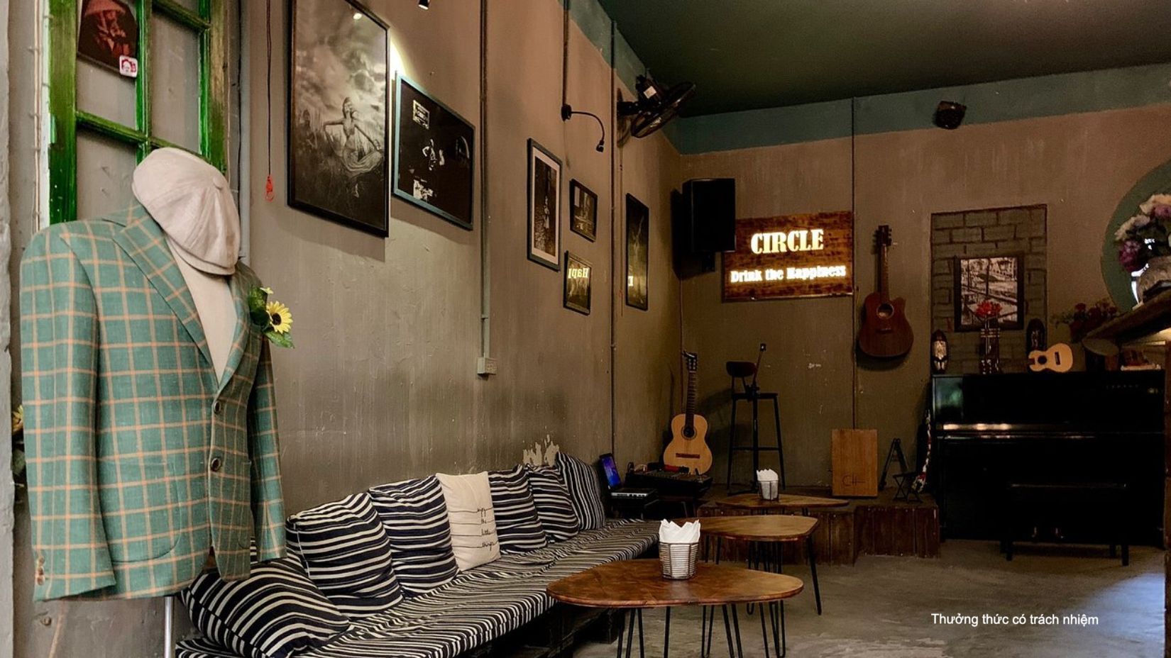 Trải Nghiệm Circle Coffee - Bar: Không Gian Nghệ Thuật Đẳng Cấp Giữa ...