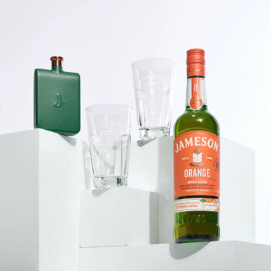 8 Top-Tier Jameson Gifts for Whiskey Drinkers in the UK
