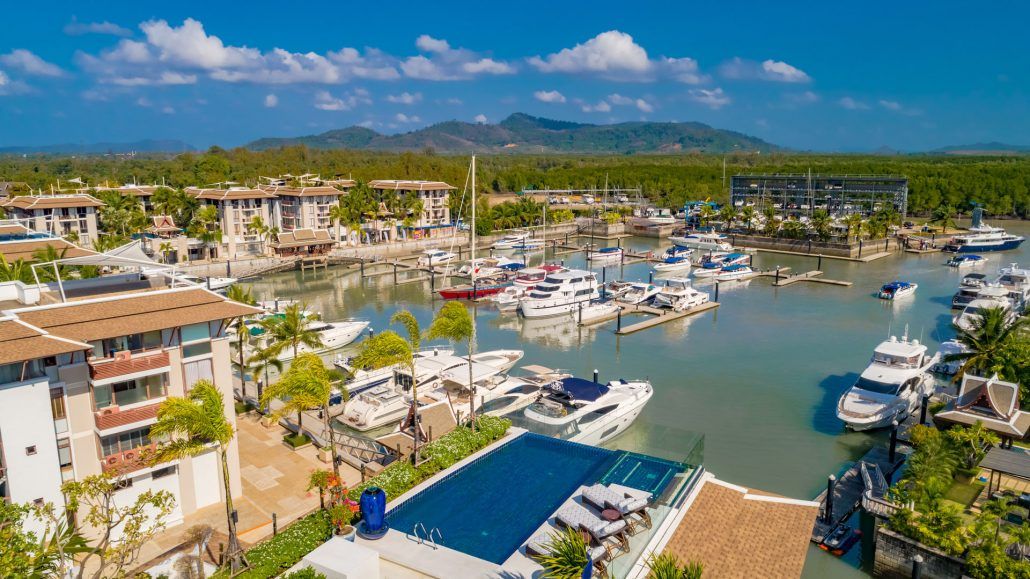 Marina Penthouse with Private Yacht Berth - Lee Marine