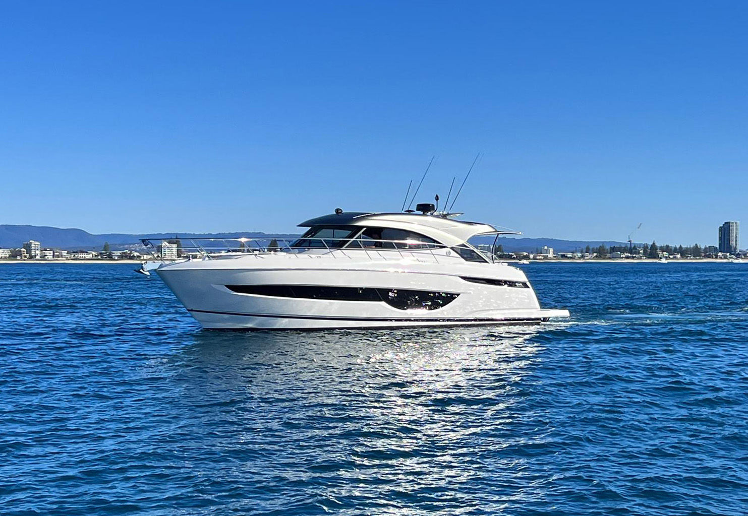 Riviera Australia Introduces the Exquisite Riviera 4600 Sport Yacht to ...
