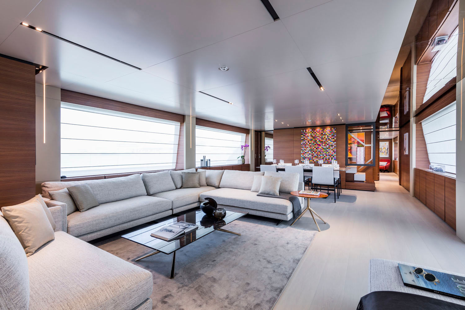 CUSTOM LINE'S NEW NAVETTA 33 - SOLD BY LEE MARINE - Lee Marine