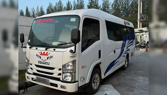 Isuzu Elf | Indonesia Car Rental Area Network - Professional Car Rental ...