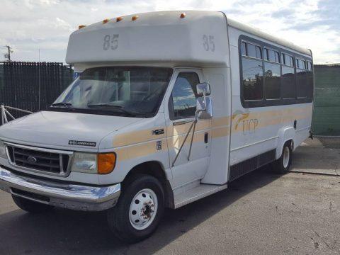 2005 Ford E450 Super Duty Mini Bus 25 Pax @ Buses for sale