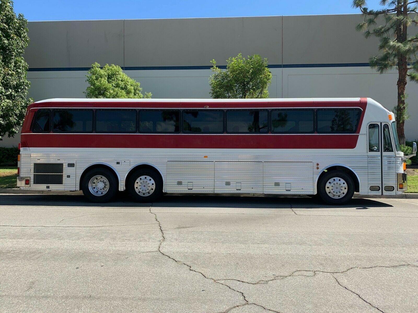 1982 Eagle Model 10 – 40 foot Passenger bus @ Buses for sale